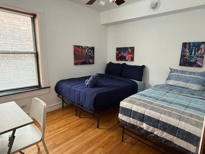 T2- Room - 15 Min To Red Line - Chicago, IL