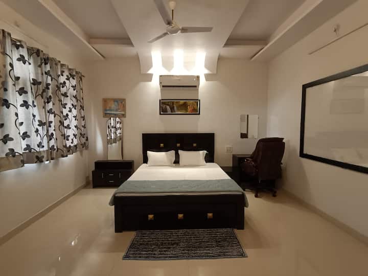 Leela Homestay-lily-1 Room Hall - Jabalpur
