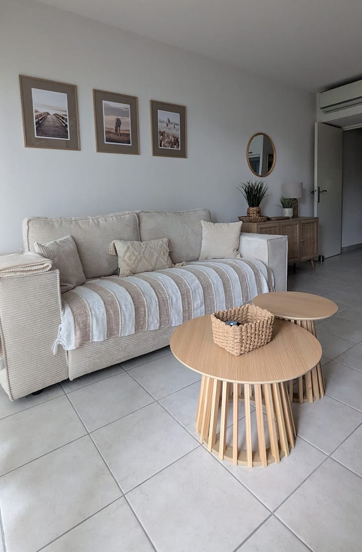 Joli Rez De Jardin Piscine - Saint-Laurent-d'Aigouze