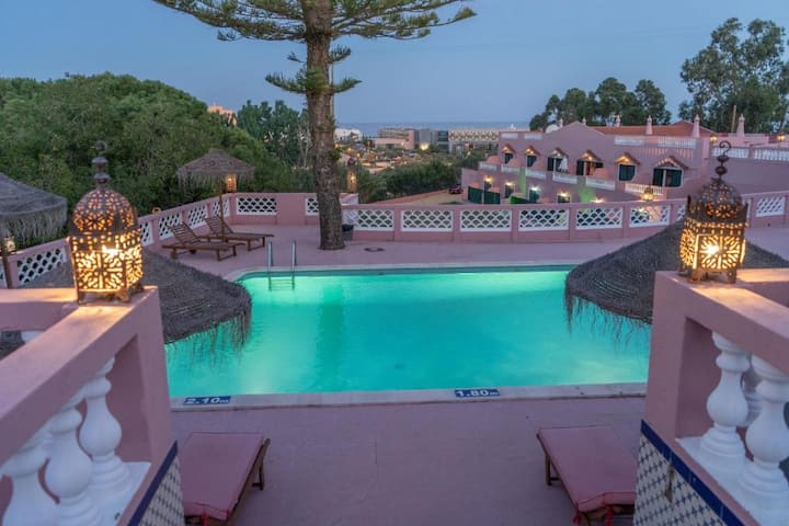 Chalé De Madeira Para 2 Pessoas - Lagos