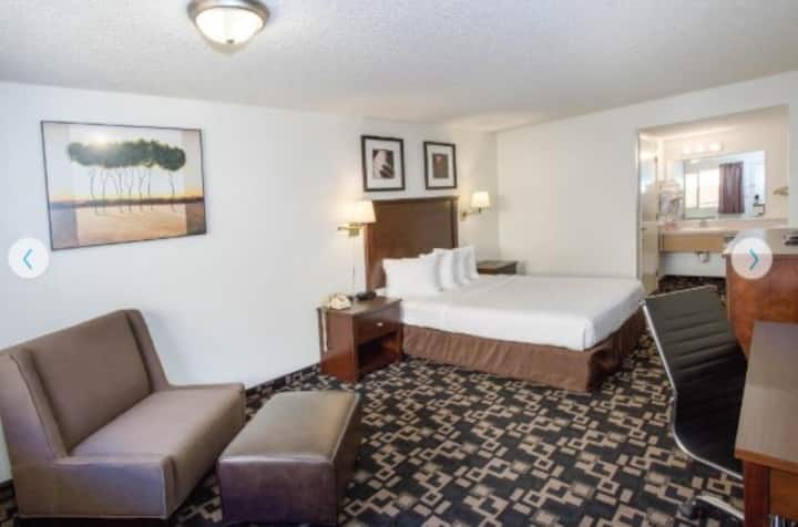 Queen Room - Non-smoking - Bellingham, WA