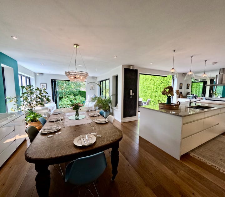 Luxury Brighton/hove Home, 5-car Parking, Sleeps 8 - Hove