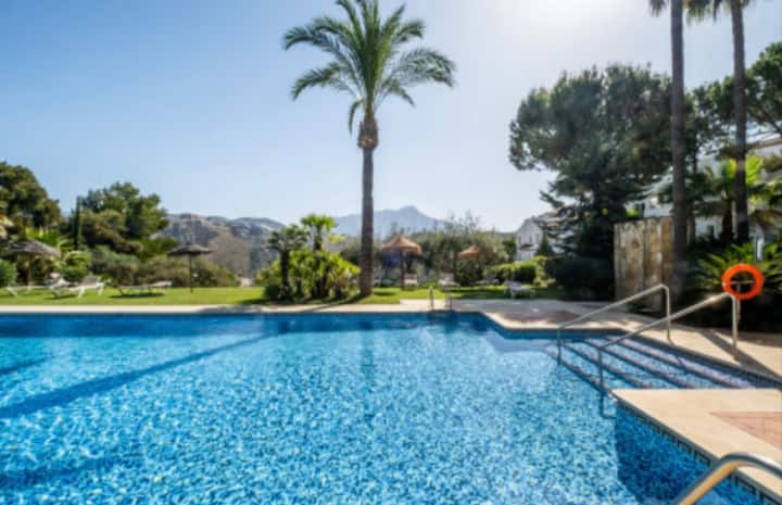 Spacious Apt W/sea Views, Pool & Terrace - Costa del Sol