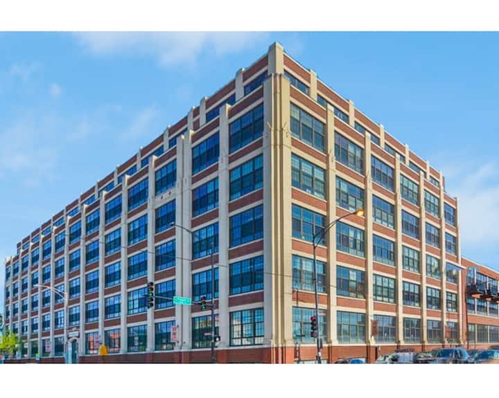 Artist Loft In Avondale - 