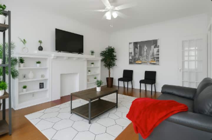 Bright 3br In Hyde Park Walk To Shops, Park & Food - Ashburn - Chicago