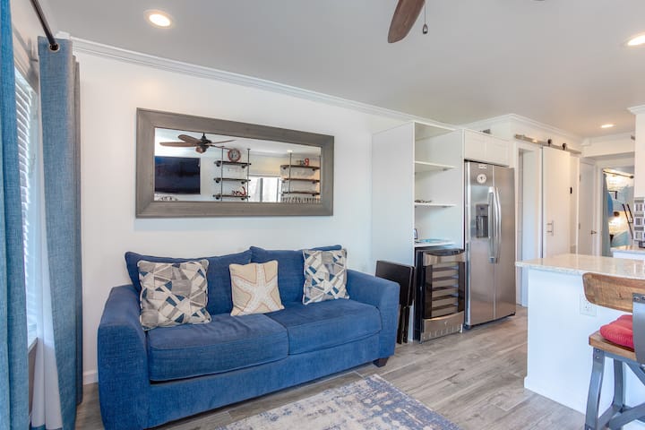 Tybee's Hidden Gem (2 Bath, Pool, Beach Access) - Tybee Island, GA