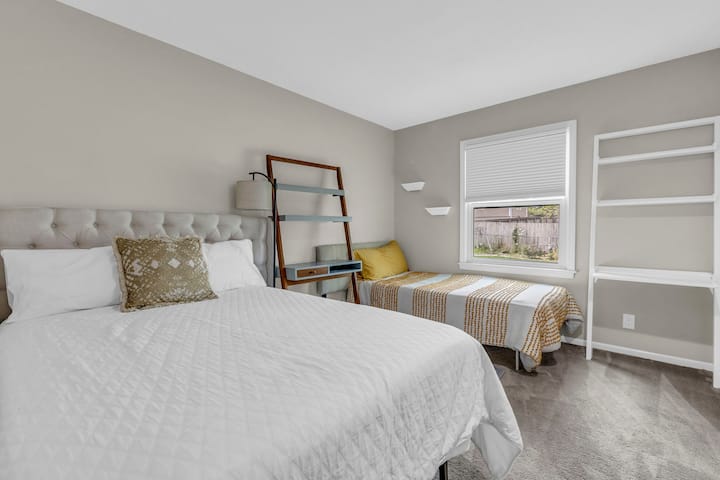 Private Room In Lenexa - 134sqft - Overland Park