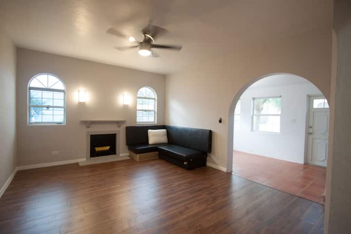 Furnished 3-bedroom Paget Apt - Bermuda