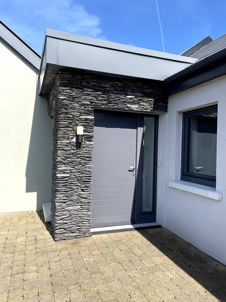 Holy Corner House - Killarney