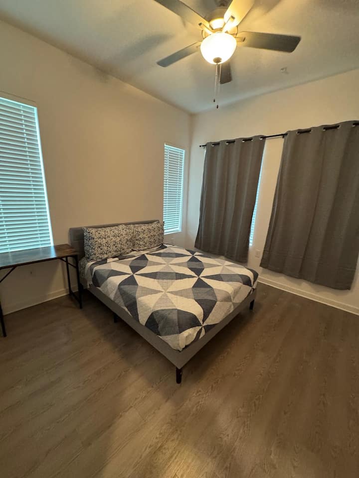 Modern Leander Getaway Near Shop - Leander, TX