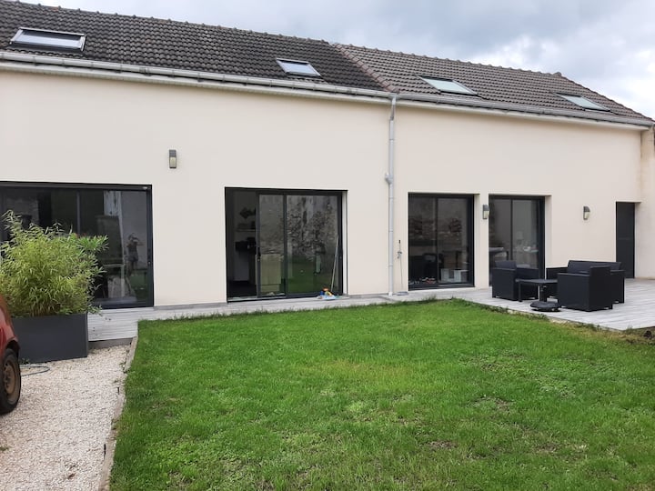 Maison De 160m2 / Proche Disneyland-paris Et Jo - Bussy-Saint-Georges