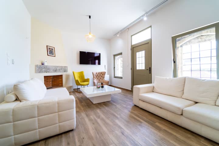 Cretan Country Villa With Shared Pool - Creta