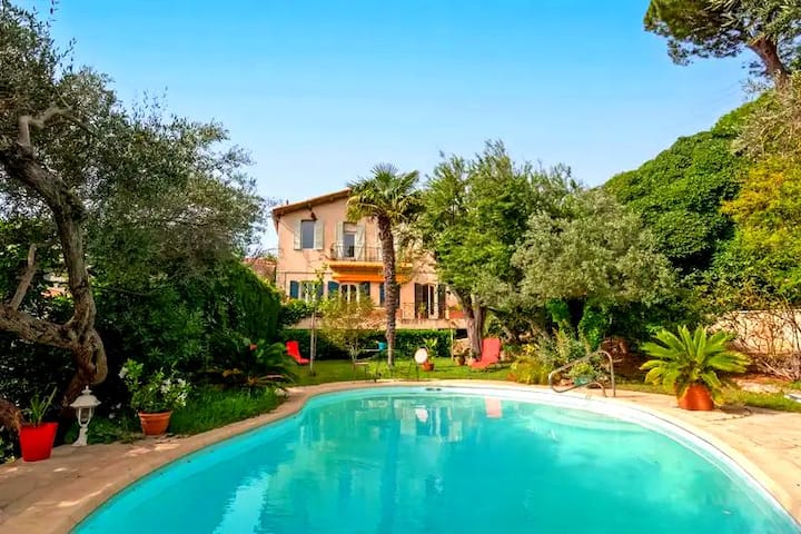 Grande Maison Familiale – Vue Mer & Piscine - Marseille