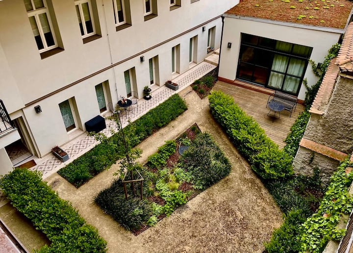 The "Hrad" Nest - Prag