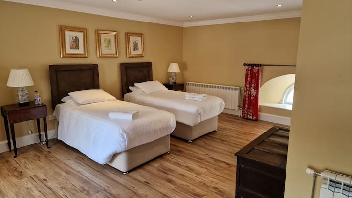 The Courtyard Kilshannig - Twin Room - Fermoy