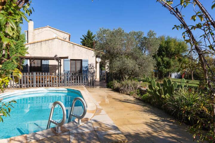 Mazet Provençal En Camargue - Salin de Giraud