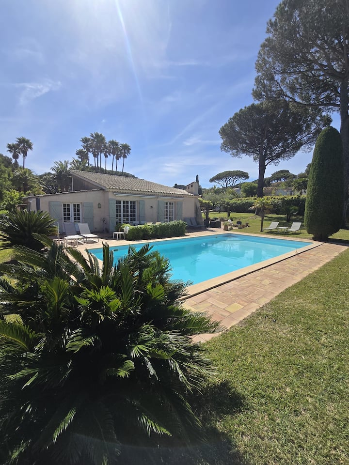 Villa Au Charme Authentique - Saint-Tropez
