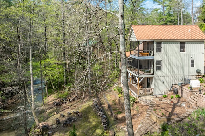 New Listing Modern Farmhouse Cabin On Creek - Jasper, GA