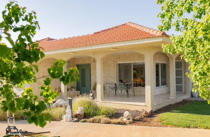 Villa Bar Hadas - Israel