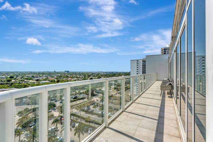 Steps From Beach(penthouse) - Fort Lauderdale, FL