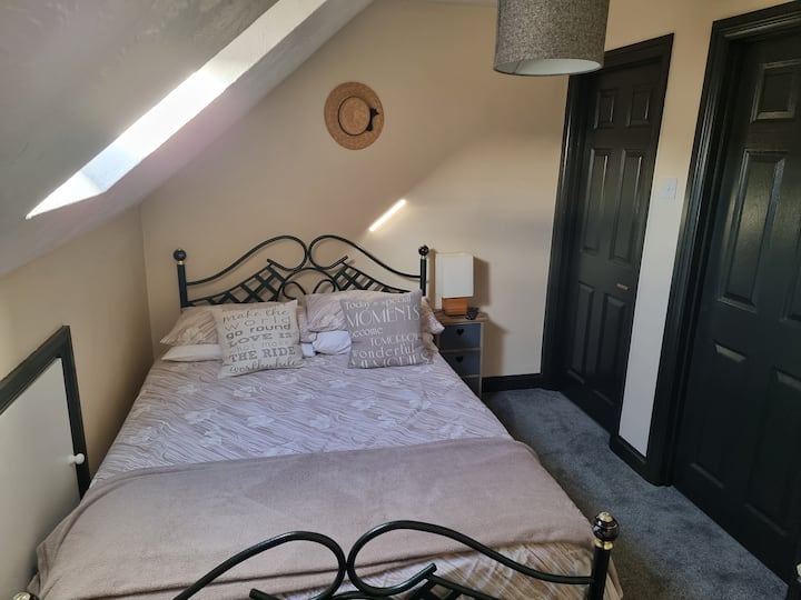 Ensuite Loft Conversion In Town Centre - Reading