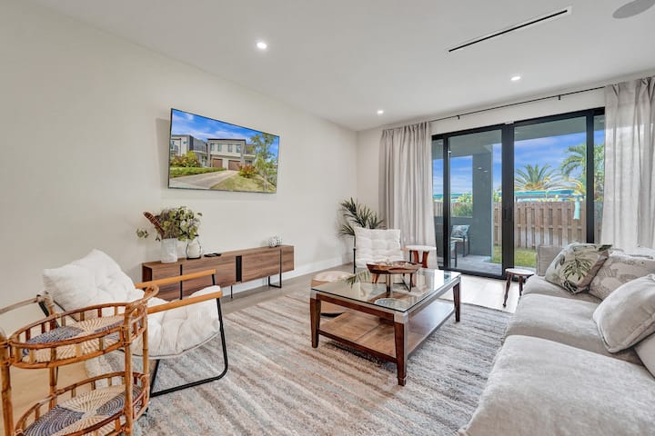 New 4br Upscale Family Haven - Fort Lauderdale