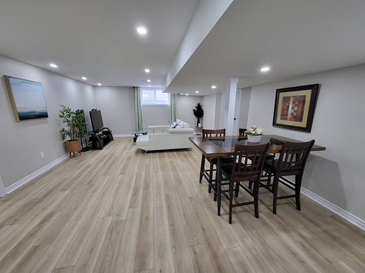 2bedroom Basement Suite Near Calypso Private Entry - Ottawa