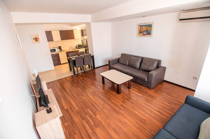 Summerland - 3 Rooms Lake View - Constanța