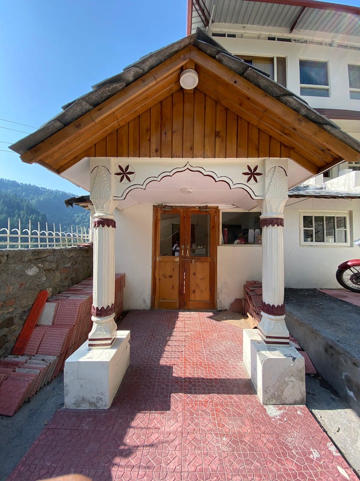 Elegant Comfort With Scenic Charm, Chakrata - Chakrata