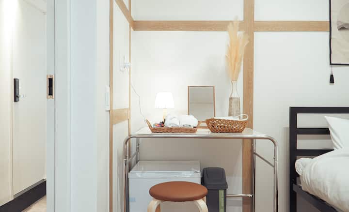 Kumho Stay Simple No-window Room - Seoul