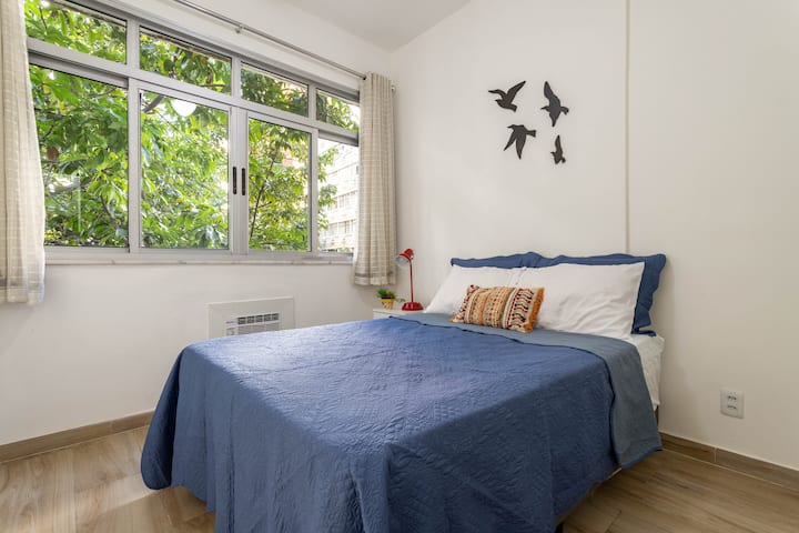 Apê Com Ar A Poucos Passos Do Mar E Metrô - Brasil