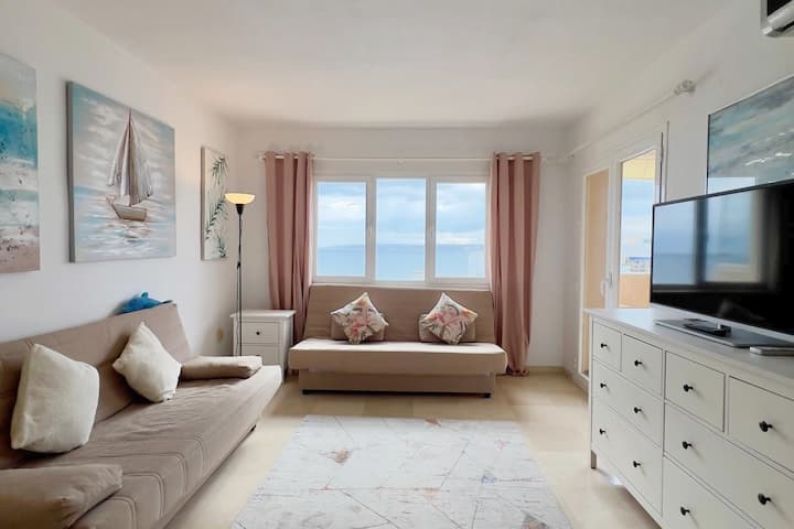 Cozy Retreat In Estepona Port - Estepona