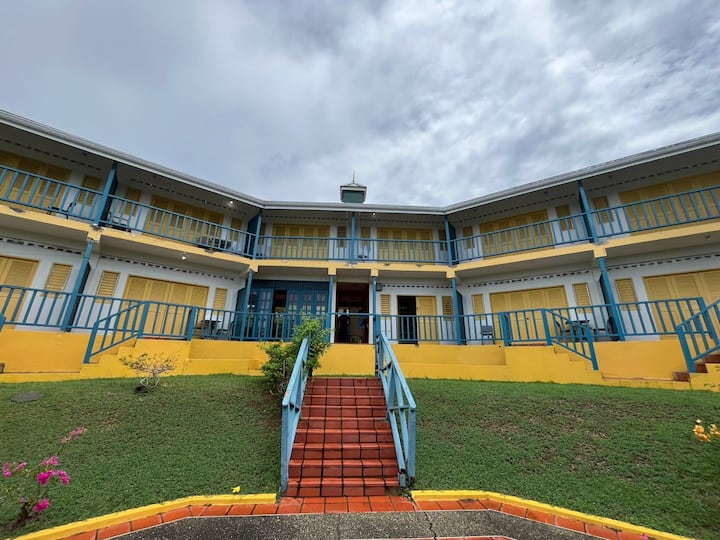 Sherwood Park Apartments - 多巴哥島