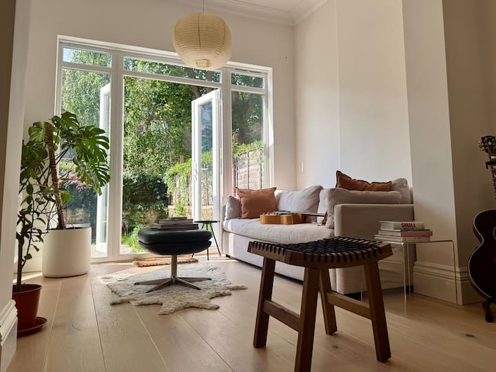 Minimalist Garden Flat In Hammersmith! - London