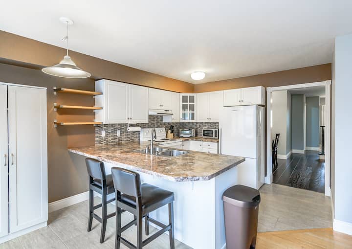 4br For Long Stays – Near Falls, Golf & Outlets - Niagara-on-the-Lake