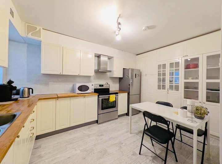Apartment In Montreal - Montreal