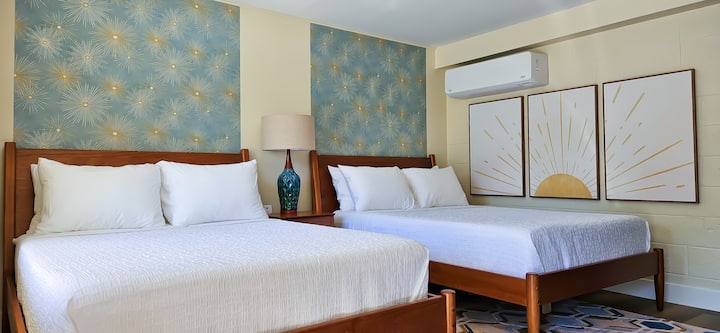 Room #1 | Two Double Beds - Manistee