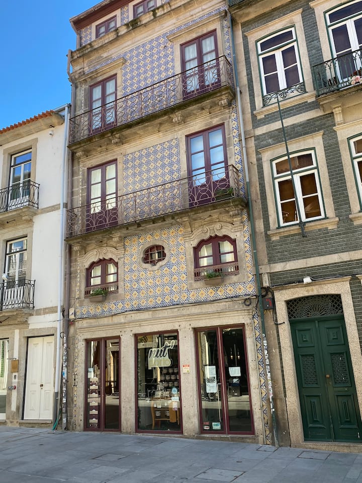 2 Bed Rua Das Flores With A View On Sé Cathedral - Oporto