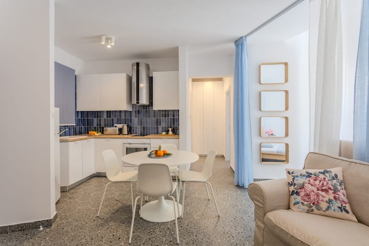 Ground Floor Family Oasis In The Central Location - Paphos