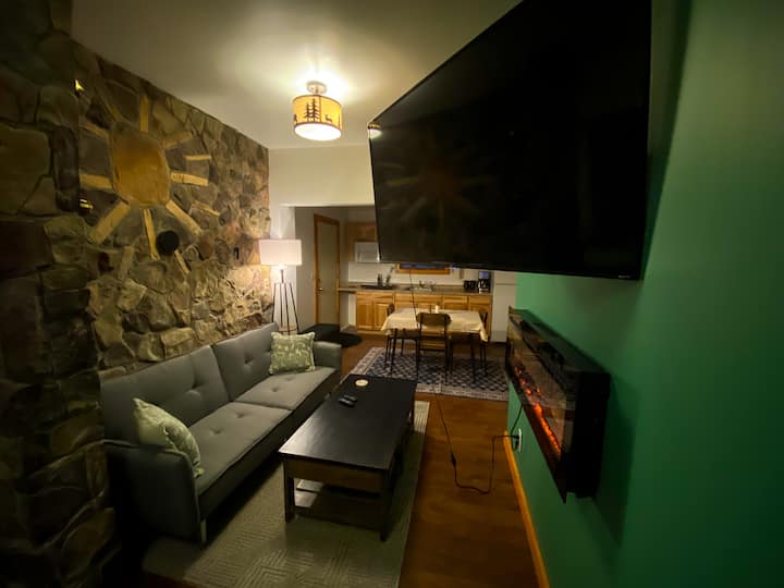 Conveniently Located Cozy Studio - Anchorage, AK