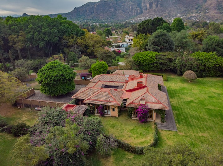 Arké, Estilo Y Naturaleza. - Tepoztlán
