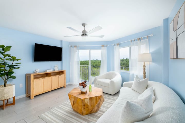 New Coastal Escape  2br/2ba Oceanfront Condo - Tavernier, FL