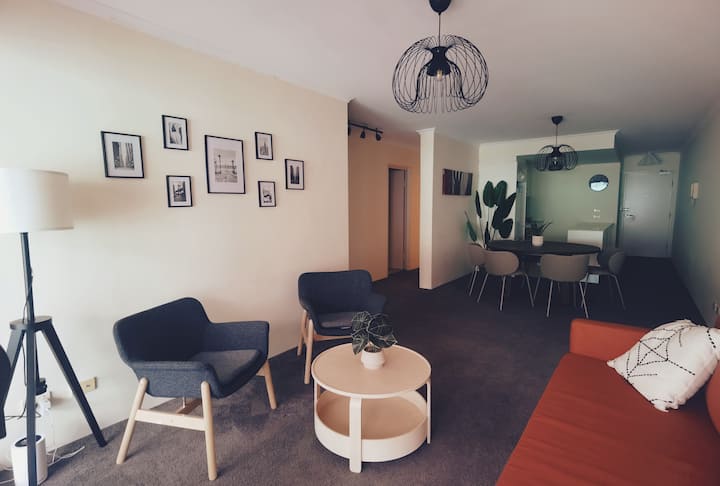 3 Bedroom Convenient Modern Unit - 고든