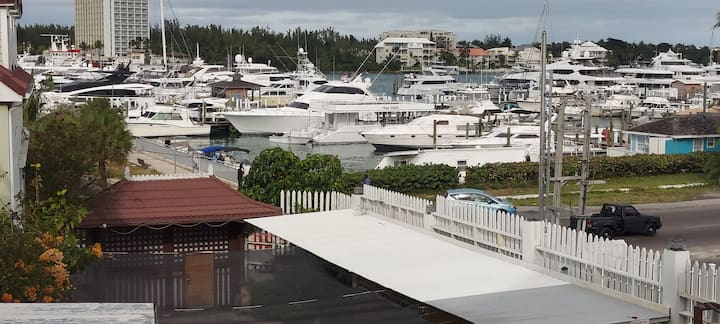 Deluxe 3 Bedoom Suite @ Waterfront Villas - Nassau