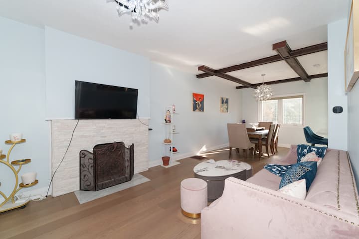 Charming Home | 3bed | High Park | Parking - Ontario