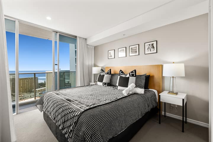 5 Star Ocean Views|walk To Beach Shops Restaurants - Surfers Paradise