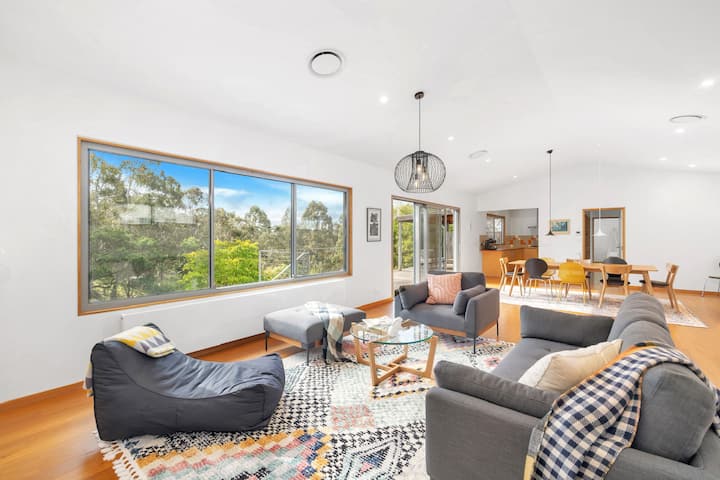 Modern Bushland Oasis In The Southern Highlands - Alpine