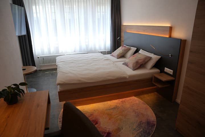 7rooms - Gemütliches Zimmer Im Herzen Reutlingens - Reutlingen