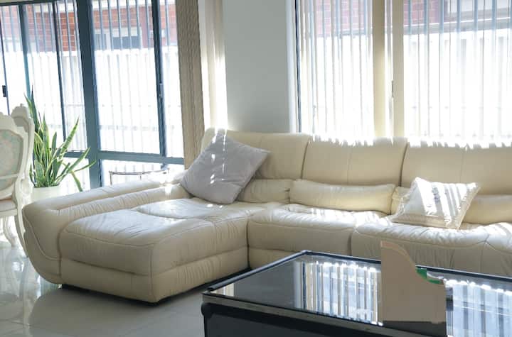 Queen Size Bedroom 2 - Ascot