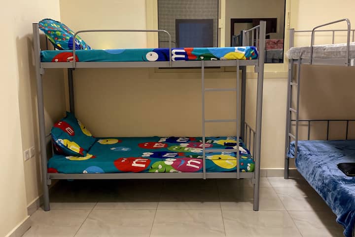 Cozy Bed, New-walk To Lulu & Bus - Ajman